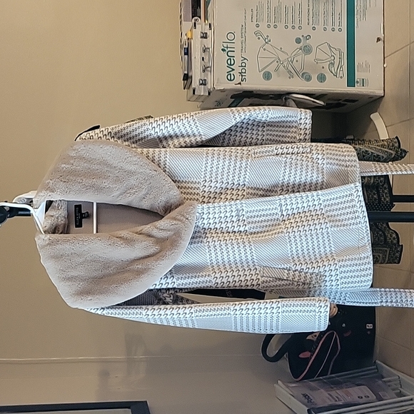 Ellen Reyes | Jackets & Coats | Heavy Coat | Poshmark